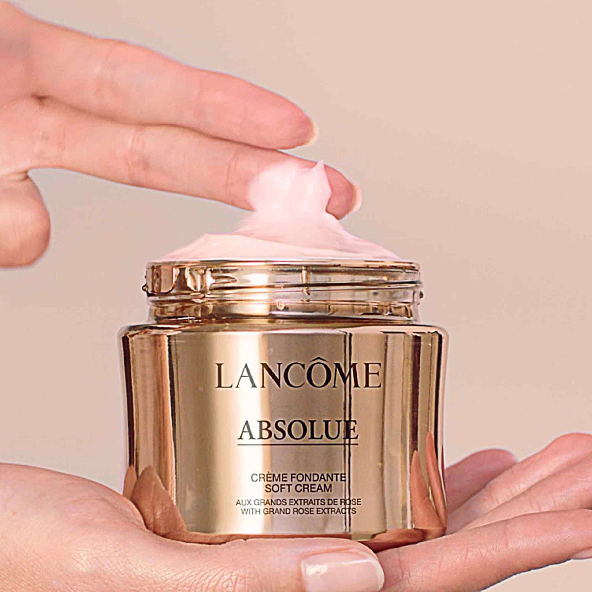 Absolue Revitalising Brightening Soft Cream | Face Moisturiser | Lancôme UK