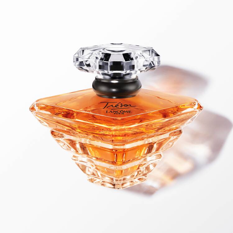 Exclusive Beauty Offers Gifts Online Only Lanc me UK exclusive-beauty-offers-gifts-online-only-lanc-me-uk